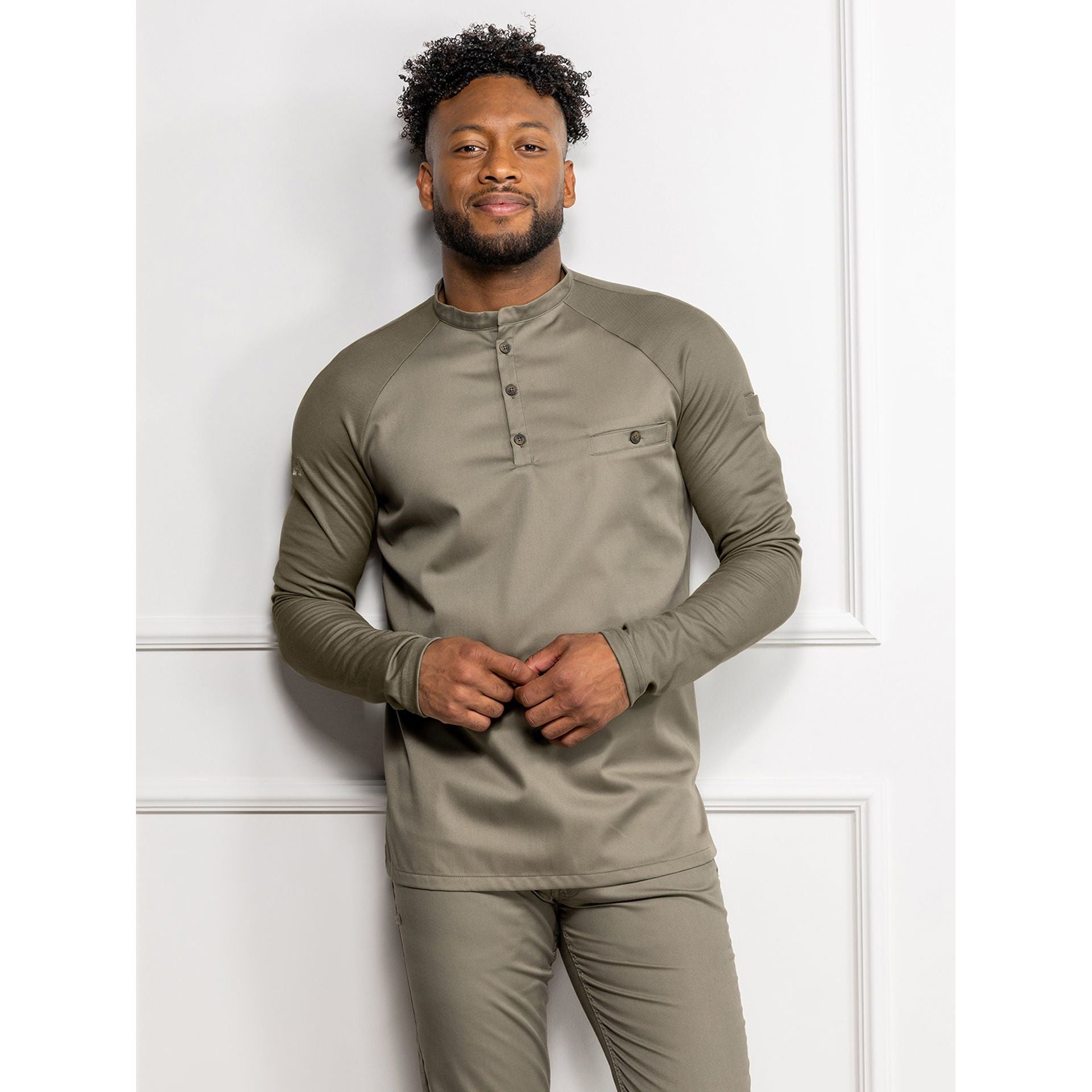Elias Olivette – UNITED UNIFORMS GLOBAL